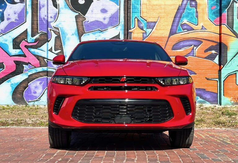 Weekend Wheels: Dodge’s new Hornet packs quite a sting - Registry Tampa Bay